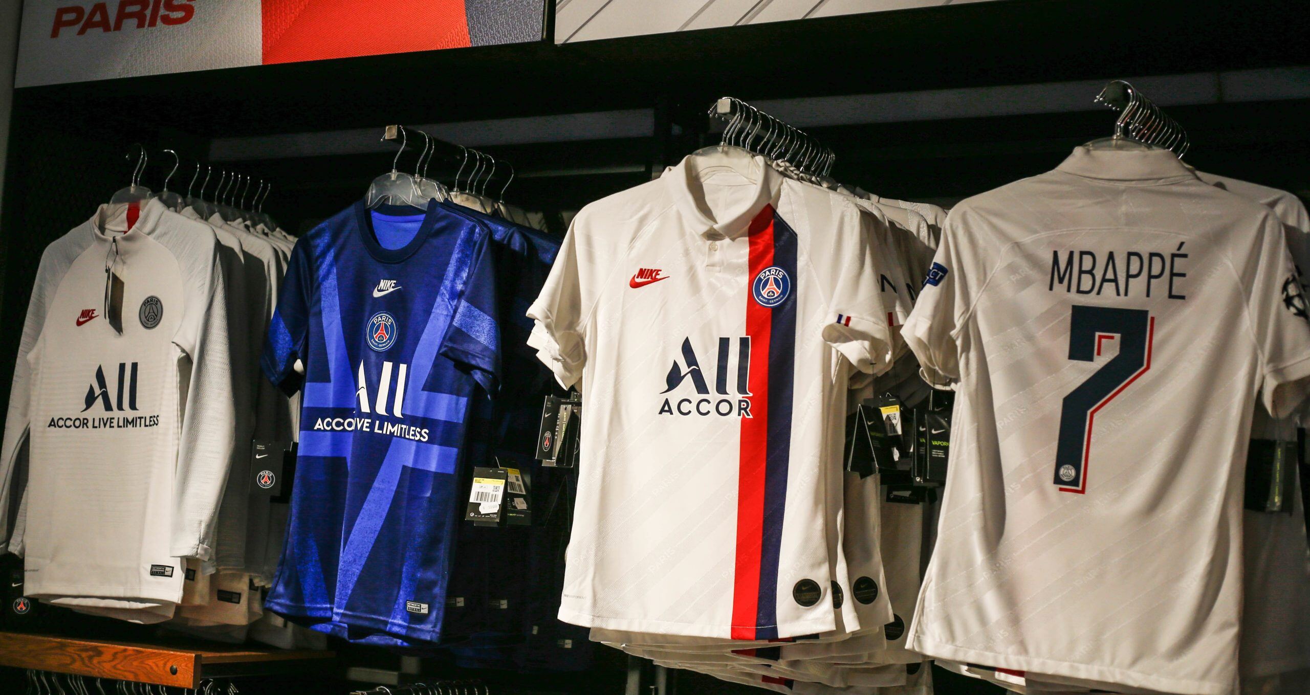 Optimizing merchandising for sports organizations: tips and strategies